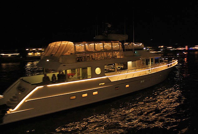 Yacht MOJO, Dittmar Donaldson | CHARTERWORLD Luxury Superyacht Charters
